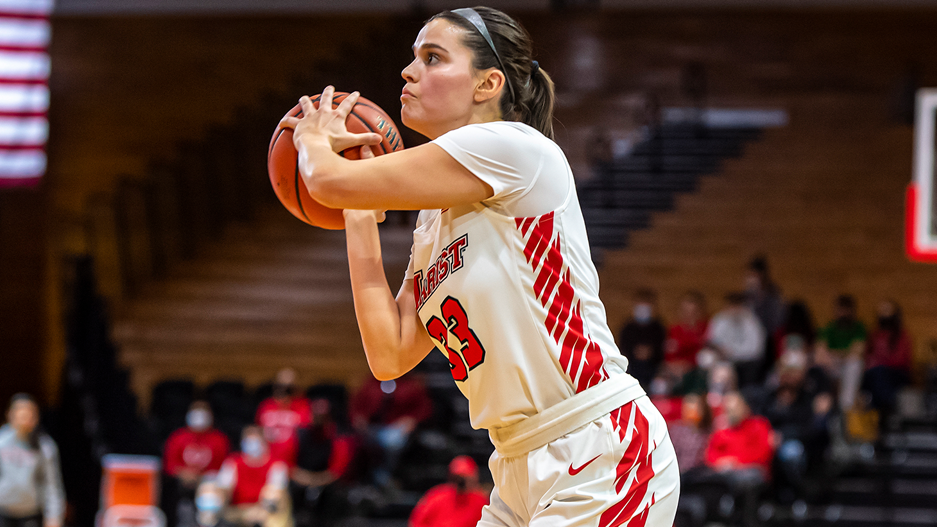 Marist Drops Overtime Heartbreaker to Manhattan on Senior Night ...
