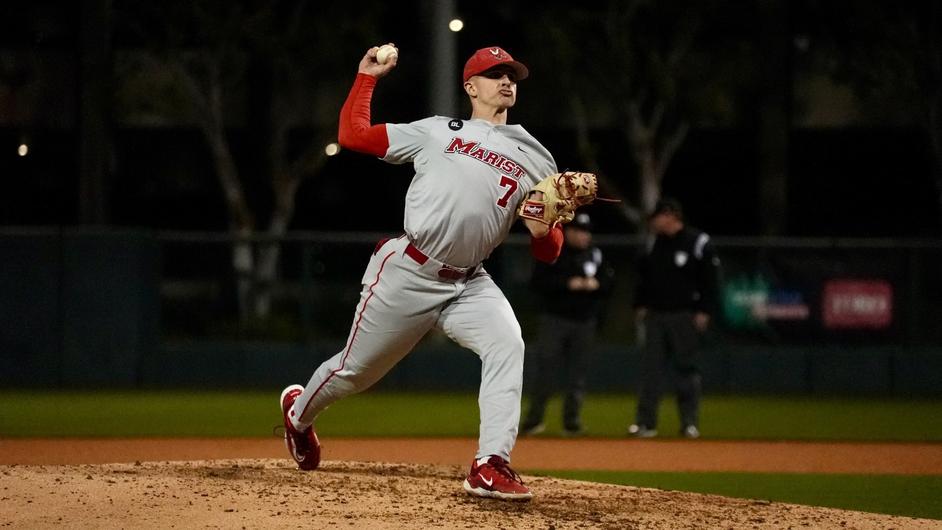 Marist Baseball Snaps Eight-Game Losing Streak - Center Field